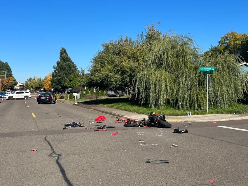 Motorcyclist Dies in High-Speed Crash on Oregon Freeway After Fleeing ...